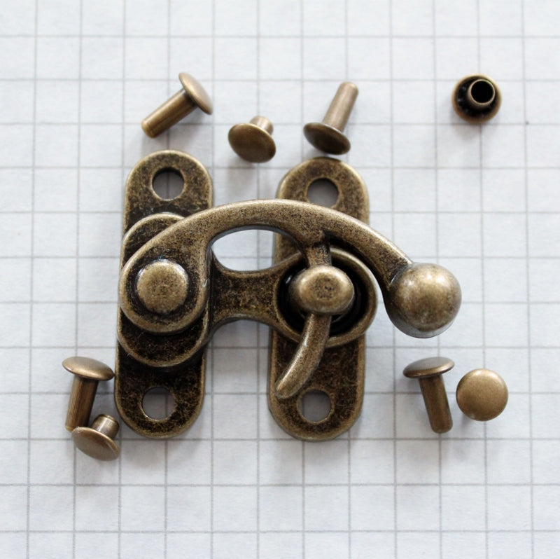 How to Apply Corset Swing Hooks