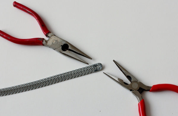 How to Tip Bones, Bone Tipping Instructions (Two Pair of Pliers)